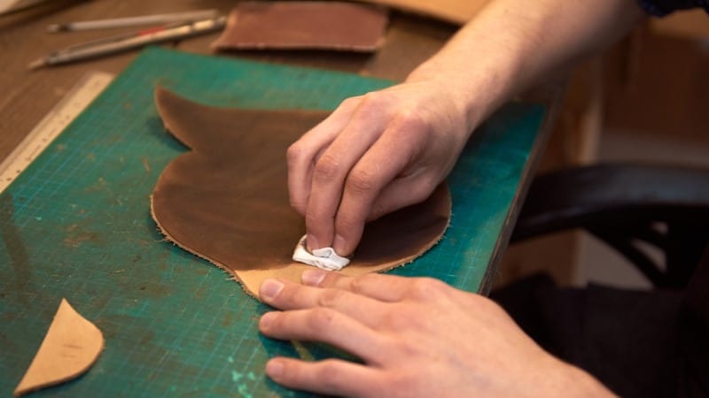 How to Dye Leather – The Ultimate Guide | Leather Advice