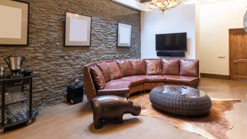 A Step by Step Beginners Guide on How to Paint Leather | Leather Advice