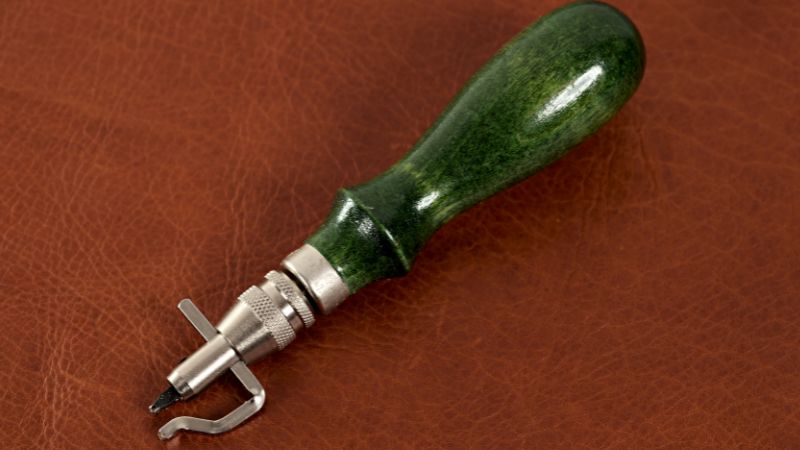 A Guide to Choosing and Using the Right Leather Groover | Leather Advice